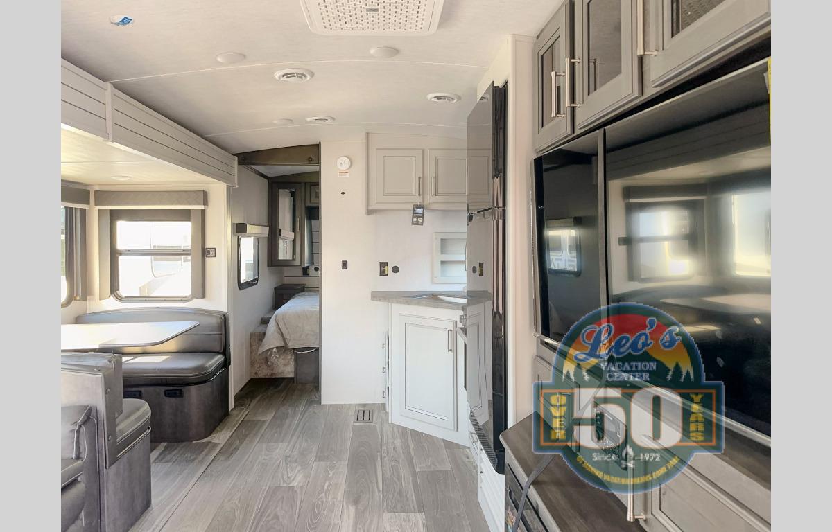 New 2024 Keystone RV Cougar Half-Ton 26RBS Travel Trailer at Leo's ...