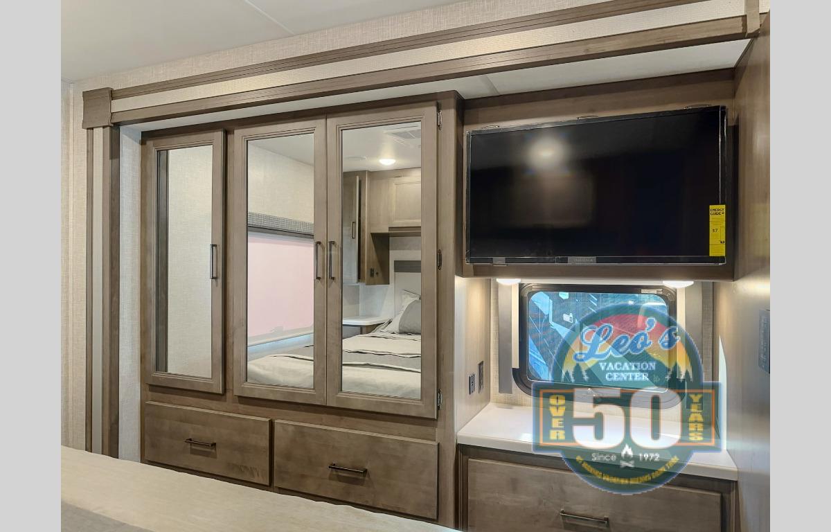 New 2024 Thor Motor Coach Windsport 34J Motor Home Class A at Leo’s ...