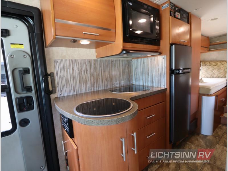 Used 2012 Winnebago Via 25T Motor Home Class A - Diesel at Lichtsinn RV ...