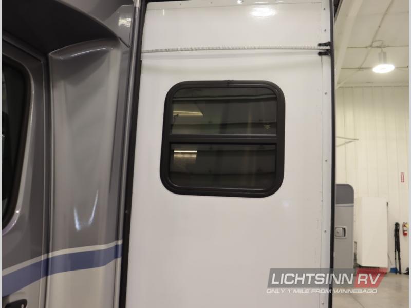 New 2025 Winnebago View 24T Motor Home Class C - Diesel at Lichtsinn RV ...
