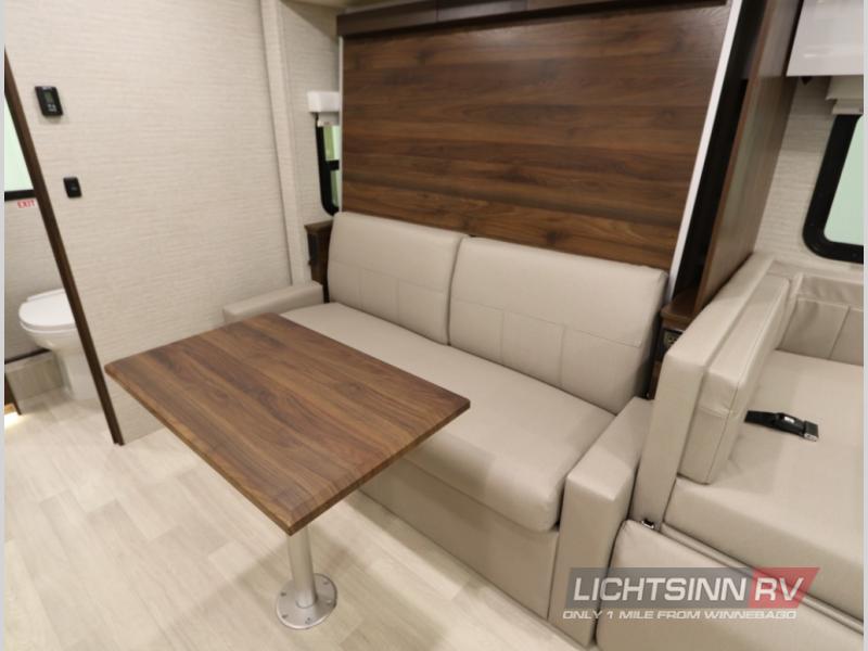 New 2025 Winnebago View 24D Motor Home Class C - Diesel at Lichtsinn RV ...