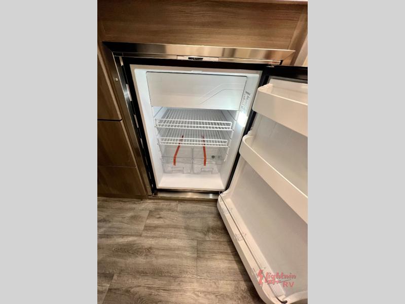 New 2024 Thor Motor Coach Twist 2JB Motor Home Class B at Lightnin RV ...