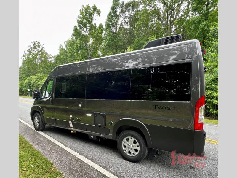 New 2024 Thor Motor Coach Twist 2JB Motor Home Class B at Lightnin RV ...