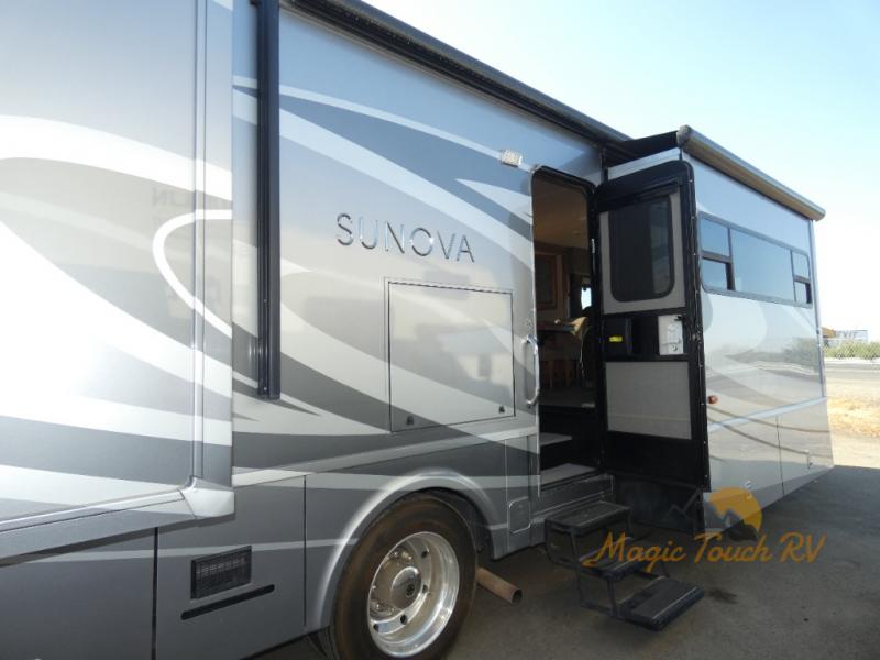 Used 2016 Itasca Sunova 33C Motor Home Class A at Magic Touch RVs | Tulare, CA | #C633