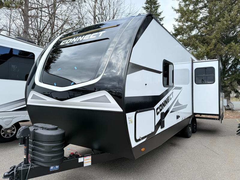 New 2025 KZ Connect C241RLK Travel Trailer at Markquart RV | Wausau, WI ...
