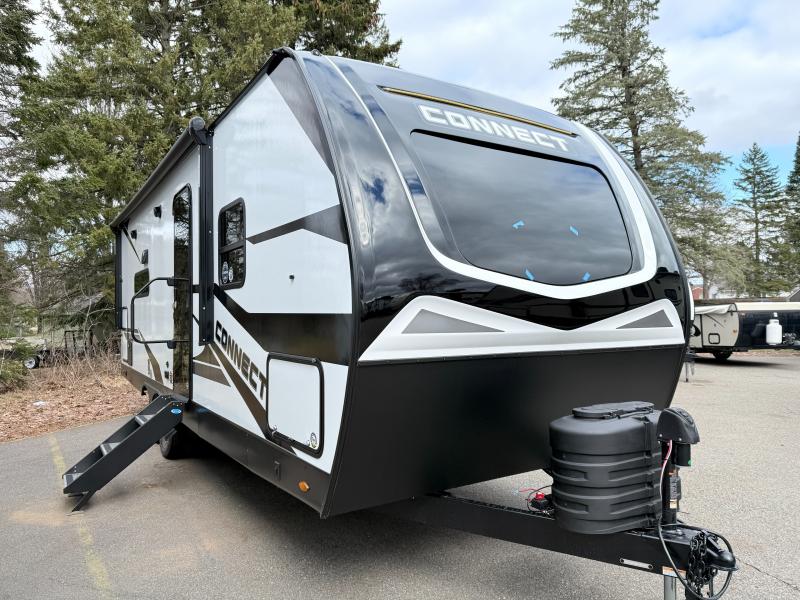New 2025 KZ Connect C241RLK Travel Trailer at Markquart RV | Wausau, WI ...