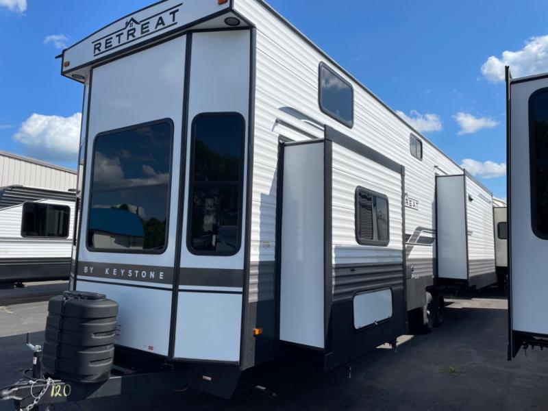 New 2024 Keystone RV Retreat 39FLFT Destination Trailer at Markquart RV ...