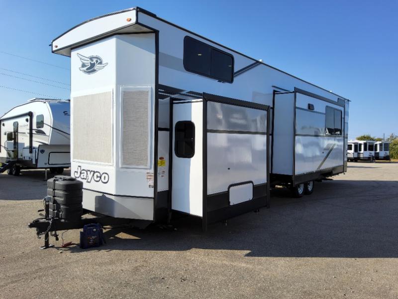 New 2025 Jayco Jay Flight Bungalow 40LSDL Destination Trailer at ...