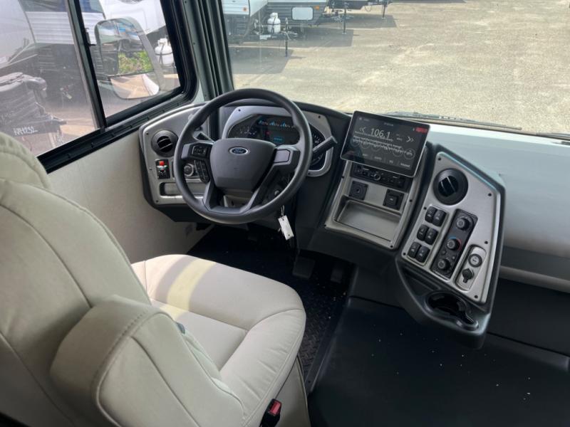 New 2025 Coachmen RV Pursuit 27XPS Motor Home Class A at Markquart RV ...