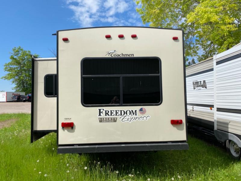 Used 2018 Coachmen RV Freedom Express Liberty Edition 322RLDSLE Travel ...