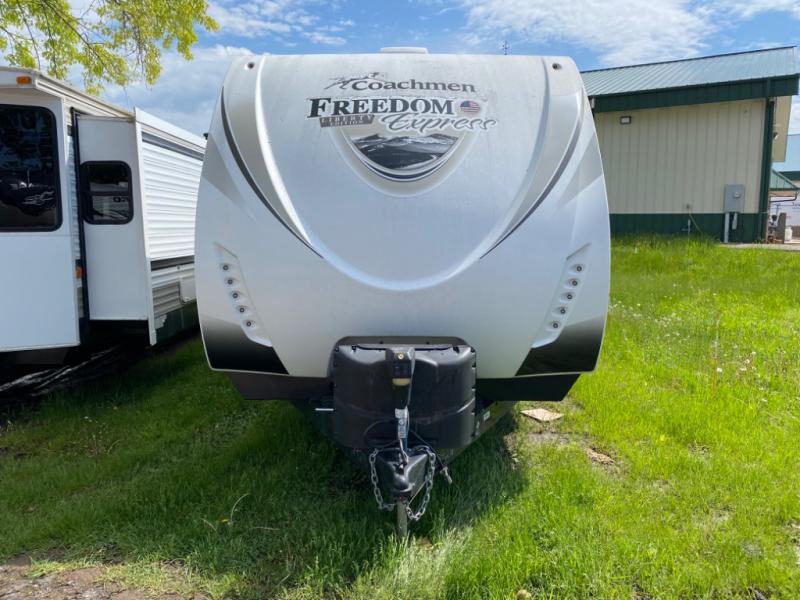 Used 2018 Coachmen RV Freedom Express Liberty Edition 322RLDSLE Travel ...