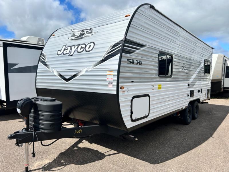 New 2025 Jayco Jay Flight SLX 210QB Travel Trailer at Willies RV ...