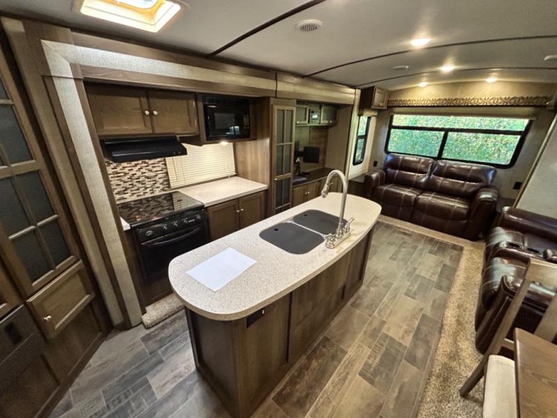 Used 2017 Keystone RV Premier Ultra Lite 30RIPR Travel Trailer at ...