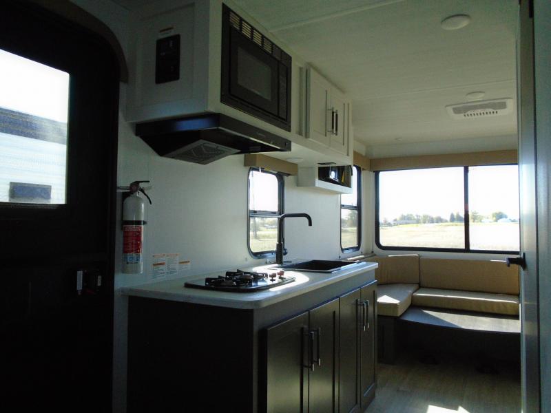 New 2025 Keystone RV Bullet Crossfire 1900RD Travel Trailer at Marlette ...