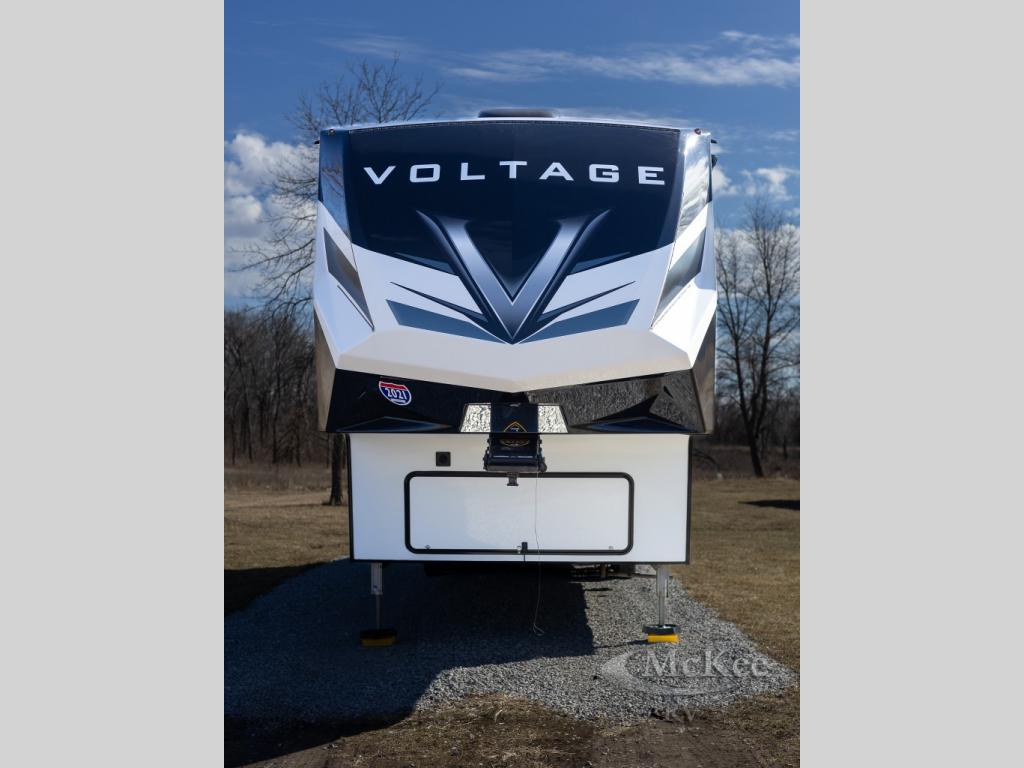 Used 2021 Dutchmen RV Voltage 4225 Toy Hauler Fifth Wheel at McKee RV ...