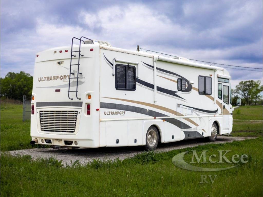 Used 2004 Damon Ultrasport 3465 Motor Home Class A - Diesel at McKee RV | Perry, IA | #4918