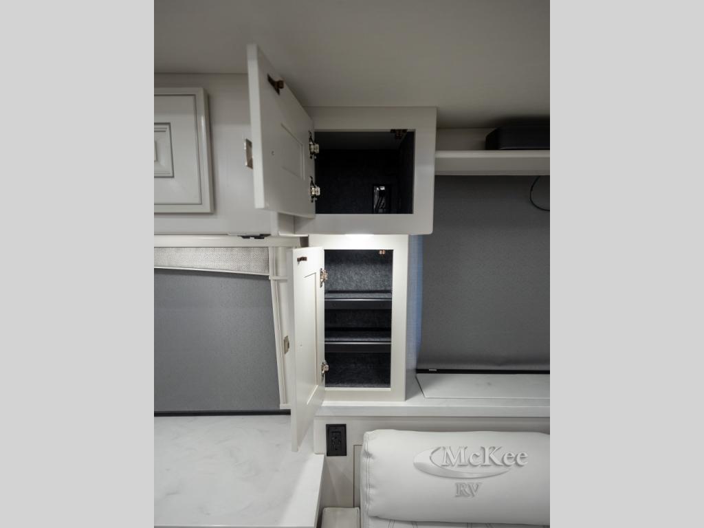 Used 2024 Fleetwood RV Discovery LXE 44B Motor Home Class A - Diesel at ...