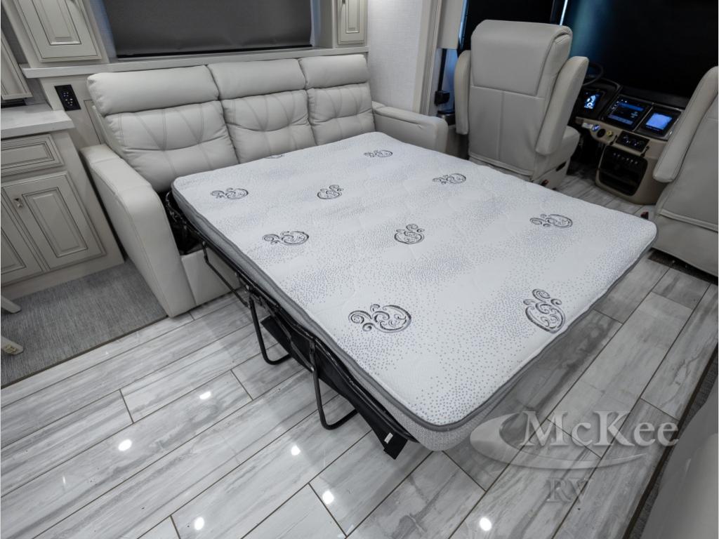 Used 2024 Fleetwood RV Discovery LXE 44B Motor Home Class A - Diesel at ...