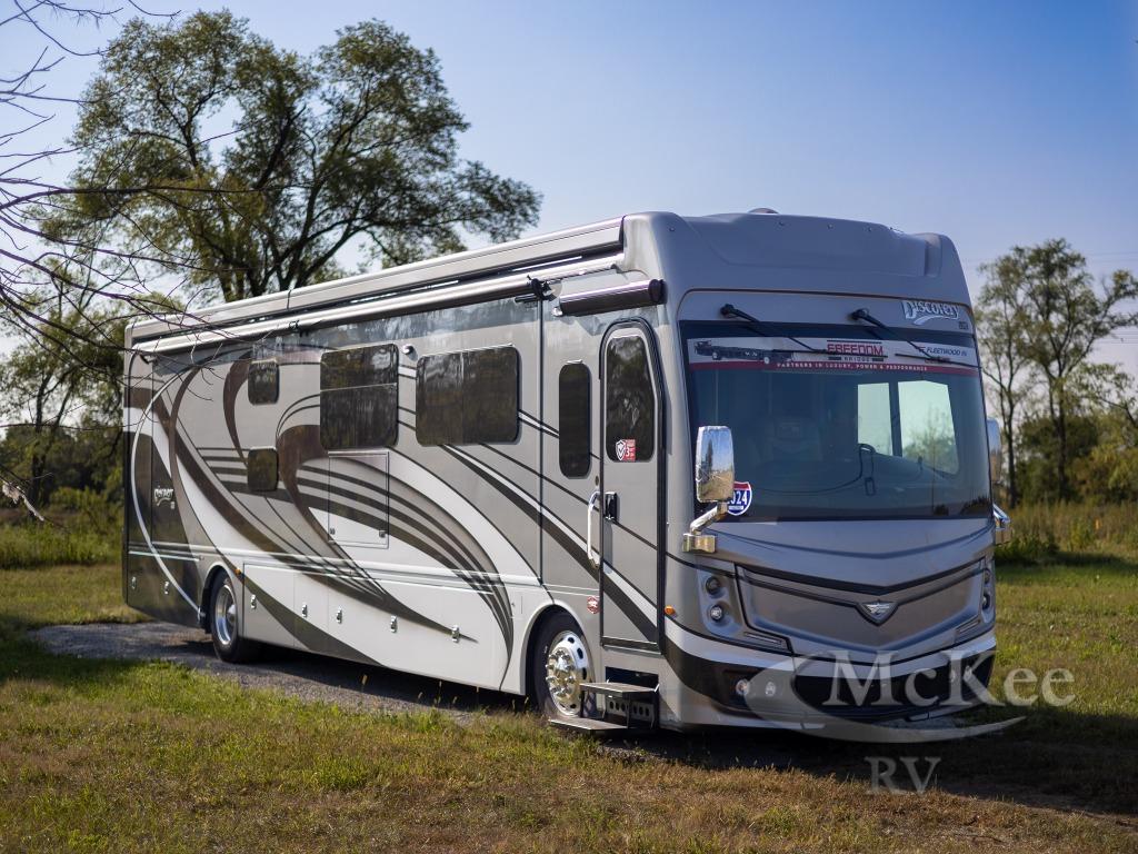 New 2024 Fleetwood RV Discovery LXE 40G Motor Home Class A - Diesel at ...