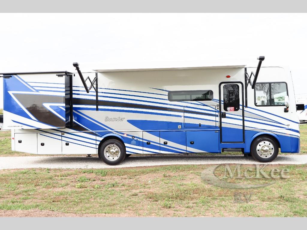 New 2025 Fleetwood RV Bounder 33C Motor Home Class A at McKee RV | Perry, IA | #5282