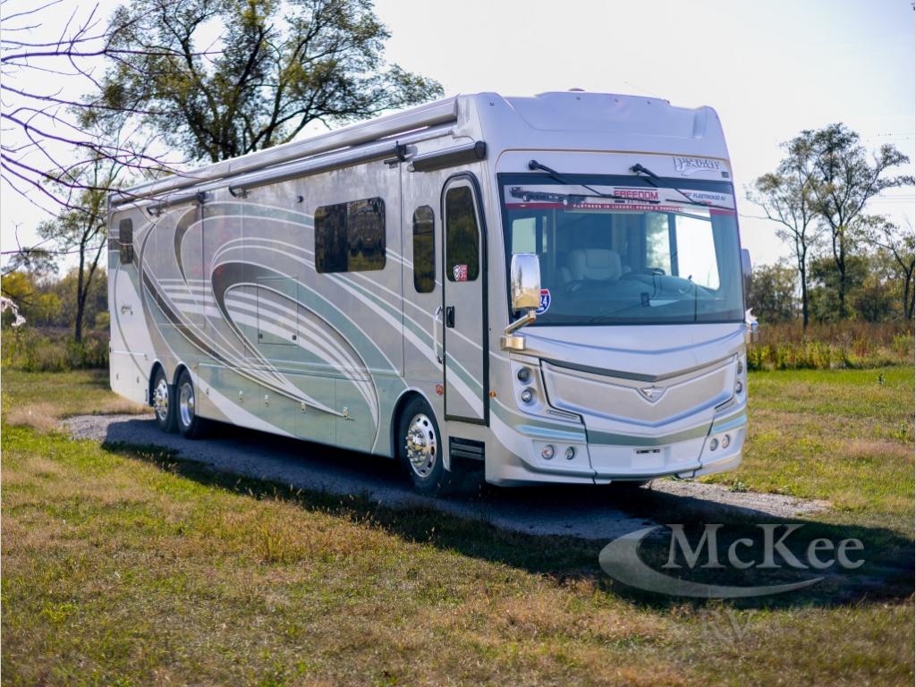 New 2024 Fleetwood RV Discovery LXE 44S Motor Home Class A - Diesel at ...