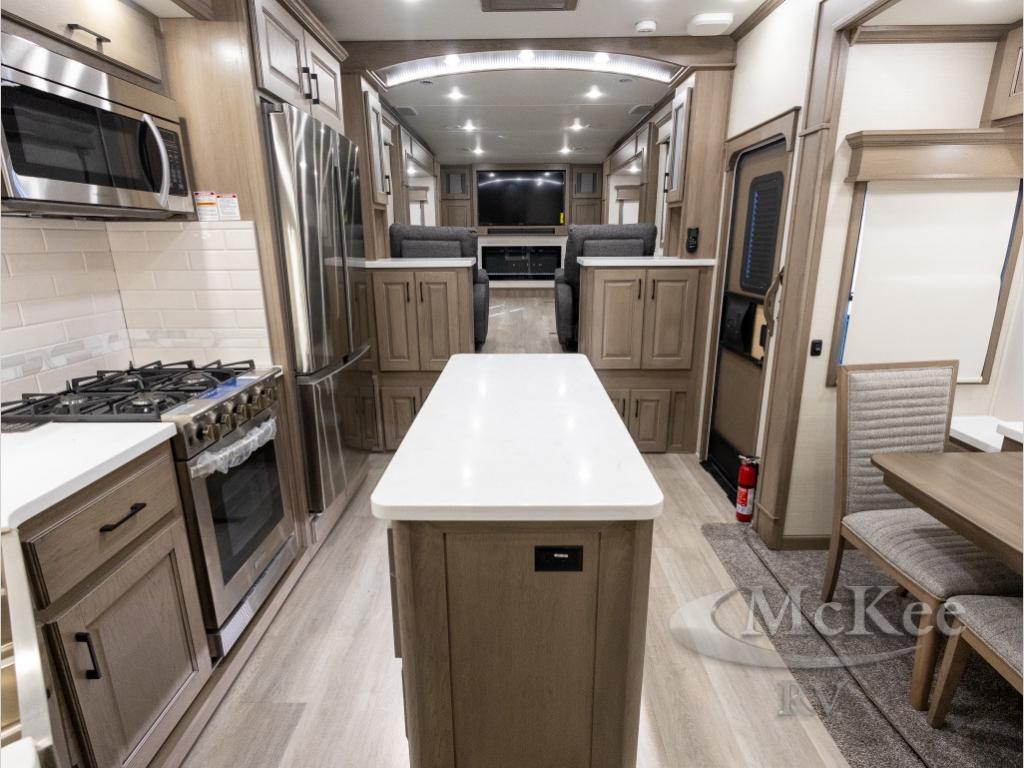 New 2024 DRV Luxury Suites Mobile Suites NASHVILLE Fifth Wheel at McKee ...