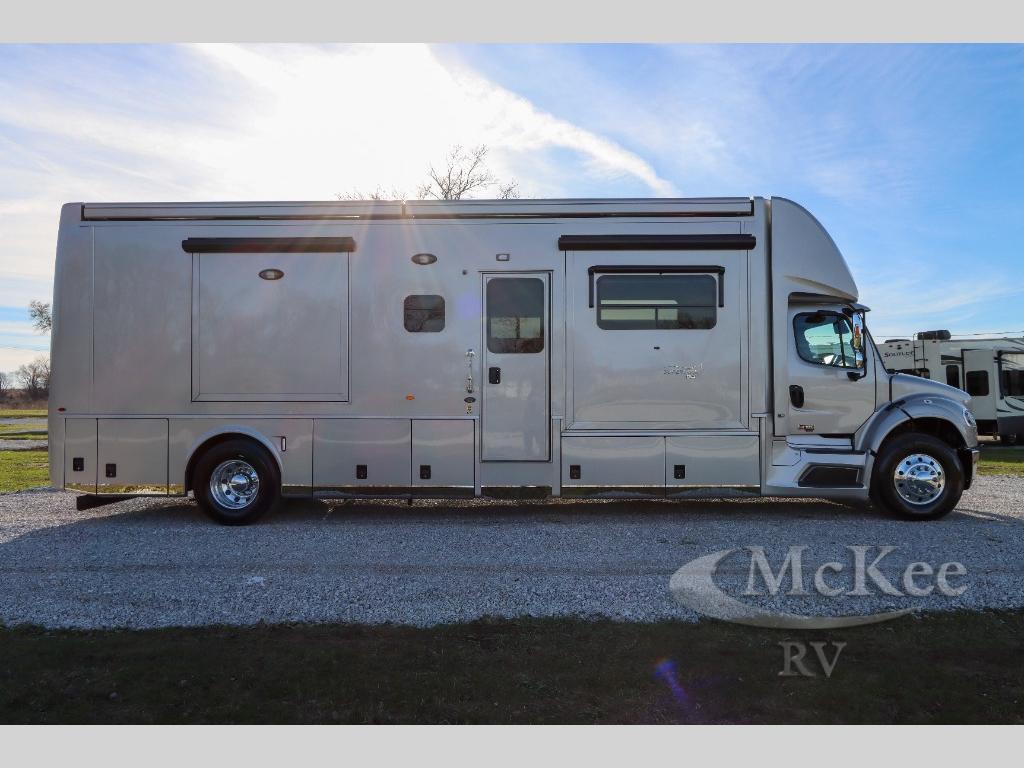 New 2025 Newmar Super Star 3731 Motor Home Super C - Diesel at McKee RV ...