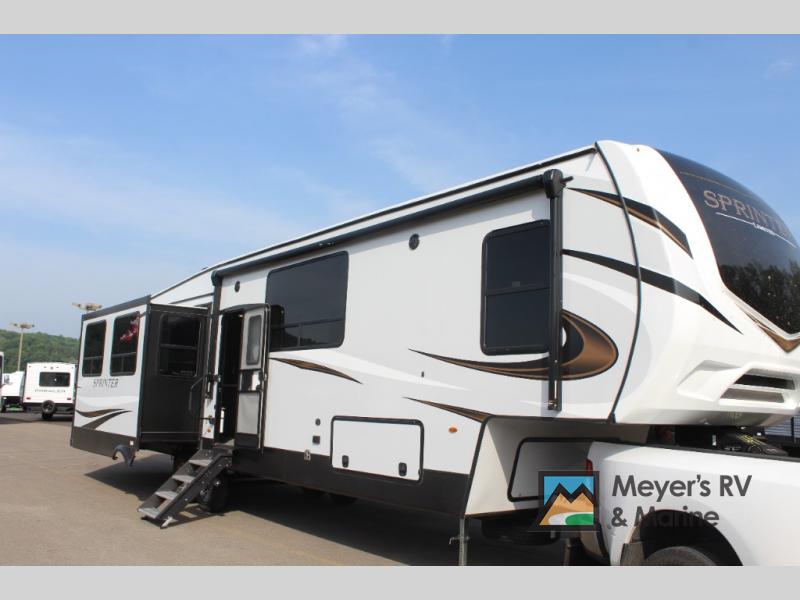 New 2022 Keystone RV Sprinter Limited 3590LFT Fifth Wheel at ...