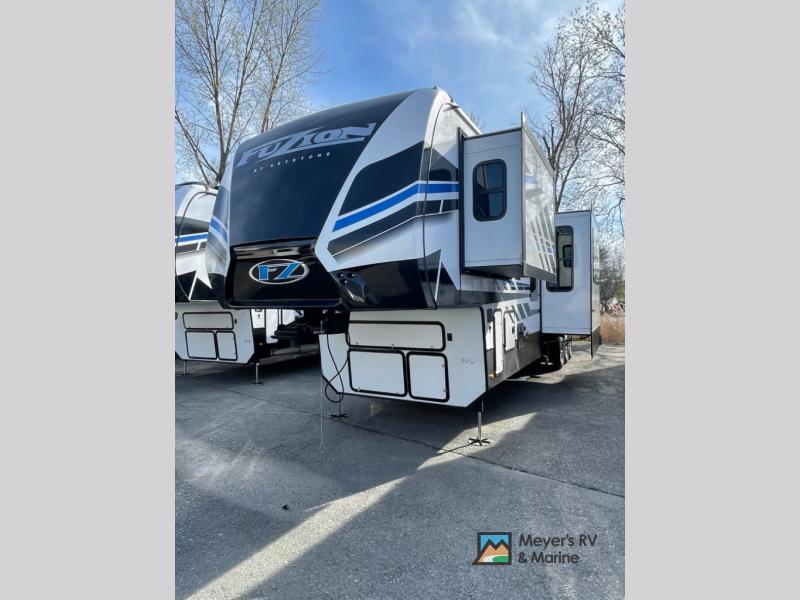 New 2023 Keystone RV Fuzion 428 Toy Hauler Fifth Wheel at ...