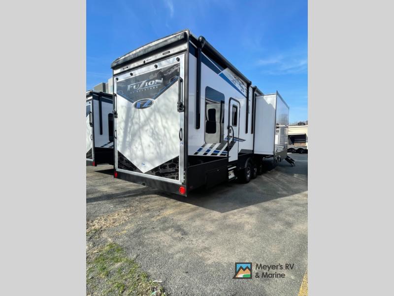 New 2023 Keystone RV Fuzion 428 Toy Hauler Fifth Wheel at ...
