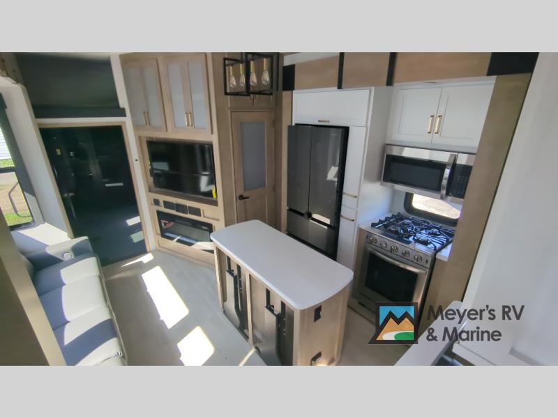 New 2025 Keystone RV Raptor 352 Toy Hauler Fifth Wheel at ...