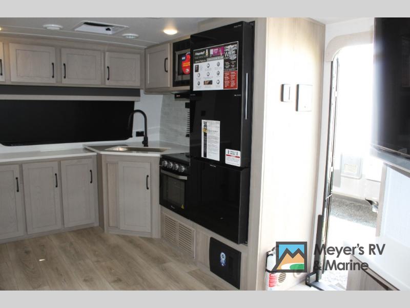 New 2025 Forest River RV Flagstaff Super Lite 26FKBS Travel Trailer at ...