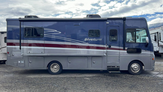 Used 2022 Winnebago Adventurer 27N Motor Home Class A at Michael Hohl ...