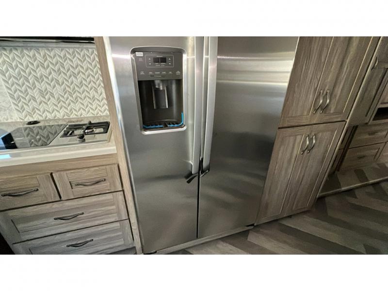 New 2025 Winnebago Adventurer 36Z Motor Home Class A at Michael Hohl RV | Carson City, NV | #W25005