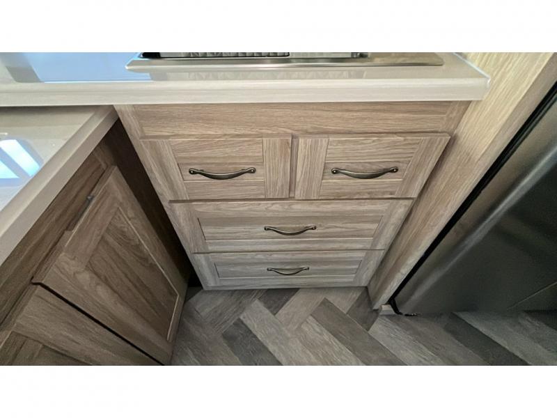 New 2025 Winnebago Adventurer 36Z Motor Home Class A at Michael Hohl RV | Carson City, NV | #W25005