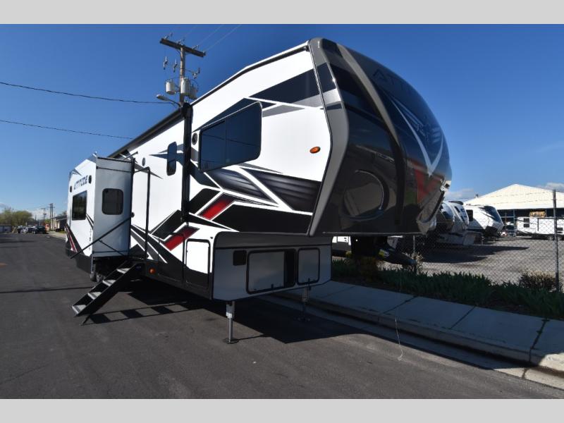 New 2025 Eclipse Attitude Diamond Series 39A15G Toy Hauler Fifth Wheel ...