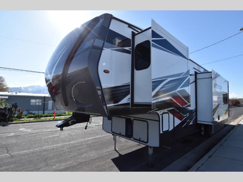 New 2025 Eclipse Attitude Diamond Series 39A15G Toy Hauler Fifth Wheel ...