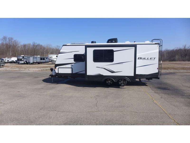 New 2022 Keystone RV Bullet 221RBS Travel Trailer at National RV ...