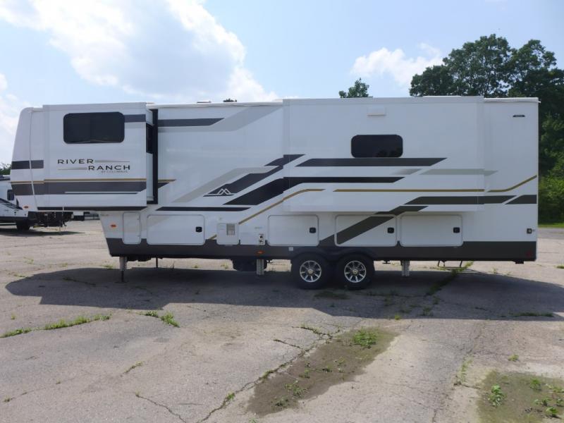 New 2023 Palomino River Ranch 391MK Fifth Wheel at National RV Detroit ...