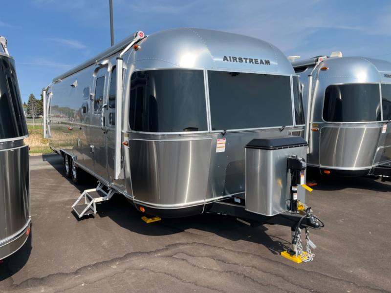 New 2025 Airstream Classic 30RB Travel Trailer at Airstream of Northern ...