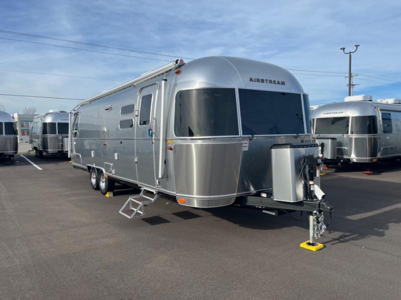 New 2025 Airstream International 30RB Twin Travel Trailer at Nature ...
