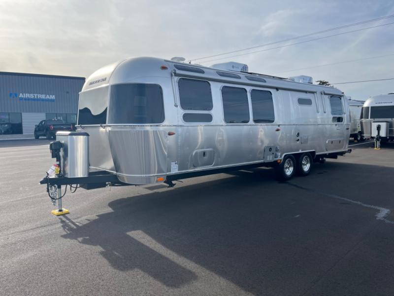 New 2025 Airstream International 30RB Twin Travel Trailer at Nature ...