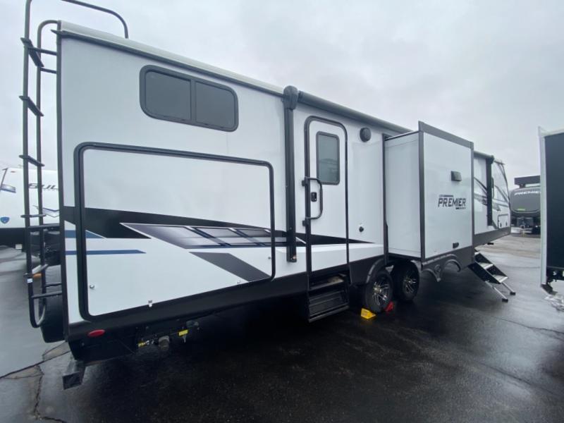 New 2023 Keystone RV Premier Ultra Lite 33BKPR Travel Trailer at Nature ...