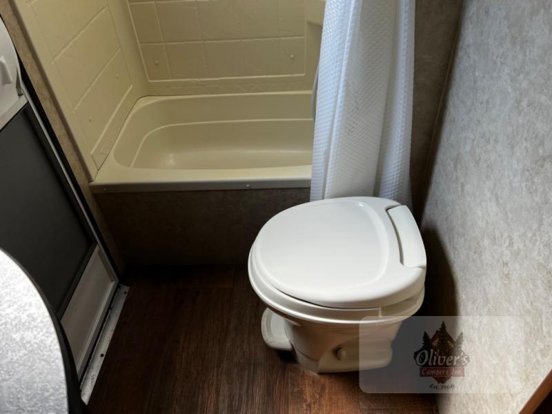 Used 2014 Keystone RV Bullet 281BHS Travel Trailer at Oliver's Campers ...