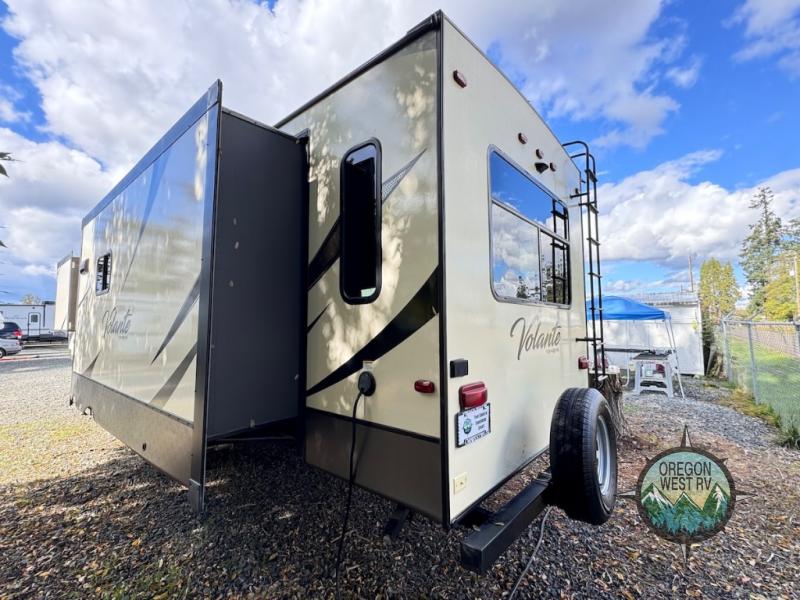 Used 2018 CrossRoads RV Volante 33RL Travel Trailer at Oregon West RV ...