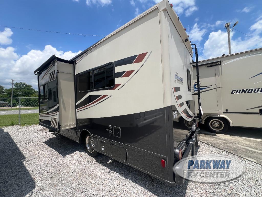 Used 2018 Winnebago Fuse 23A Motor Home Class C - Diesel at Parkway RV ...