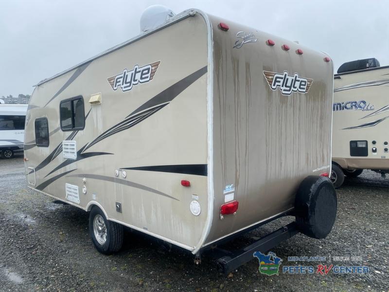 Used 2016 Shasta RVs Flyte 185FQ Travel Trailer at Pete's RV Center - Mid-Atlantic | Mountville ...