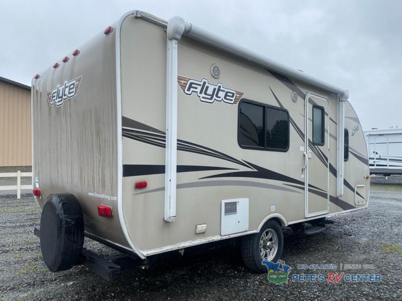 Used 2016 Shasta RVs Flyte 185FQ Travel Trailer at Pete's RV Center - Mid-Atlantic | Mountville ...