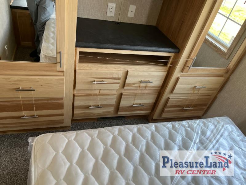 New 2025 Skyline Shore Park 1974CTP Park Models at PleasureLand RV ...