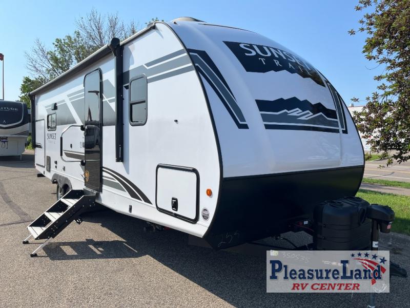 New 2025 CrossRoads RV Sunset Trail 253RB Travel Trailer at ...